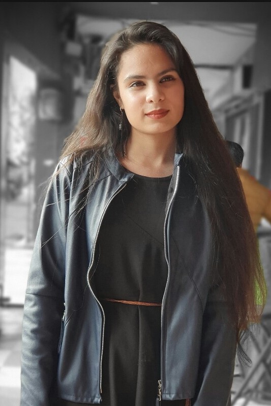 Himanshi Handuja, Actor In Ambala - Haryana | Dazzlerr - Connecting Talent