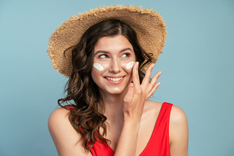Choosing the Right Sunscreen for Your Skin: A Complete Guide